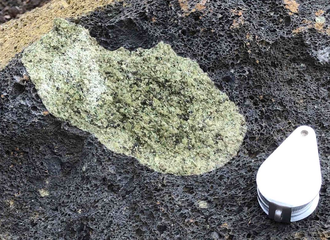 New igneous x-eos: No more stable high-Ca opx – The HPx-eos and THERMOCALC